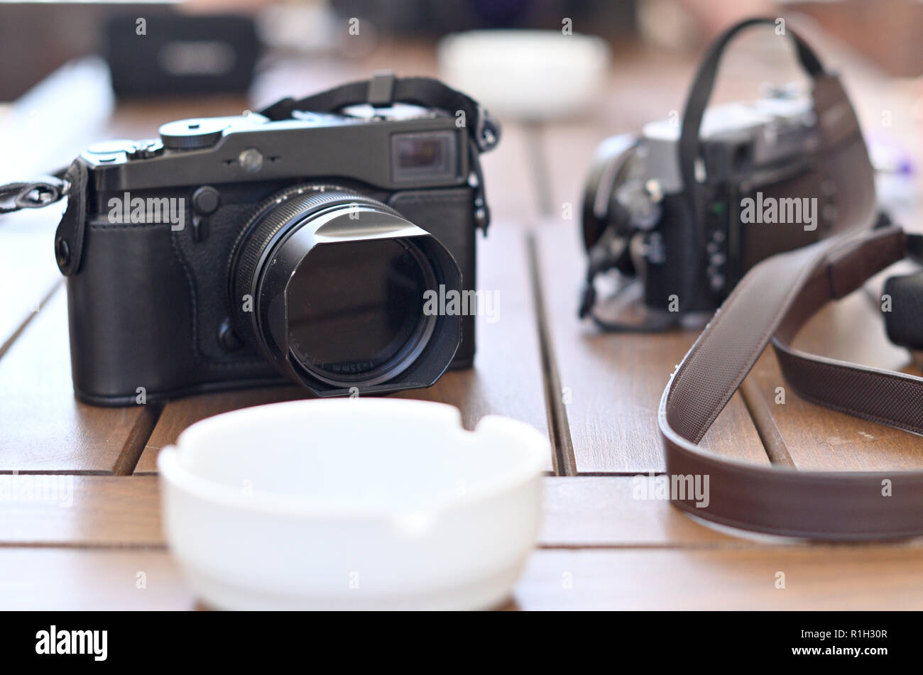 Mirrorless photos hi-res stock photography and images - Alamy
