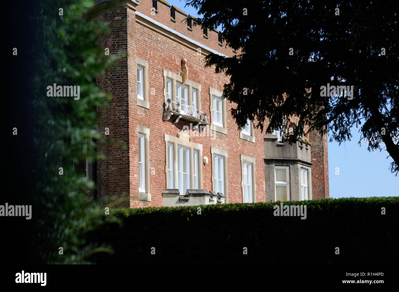 Hunsdon house hi-res stock photography and images - Alamy