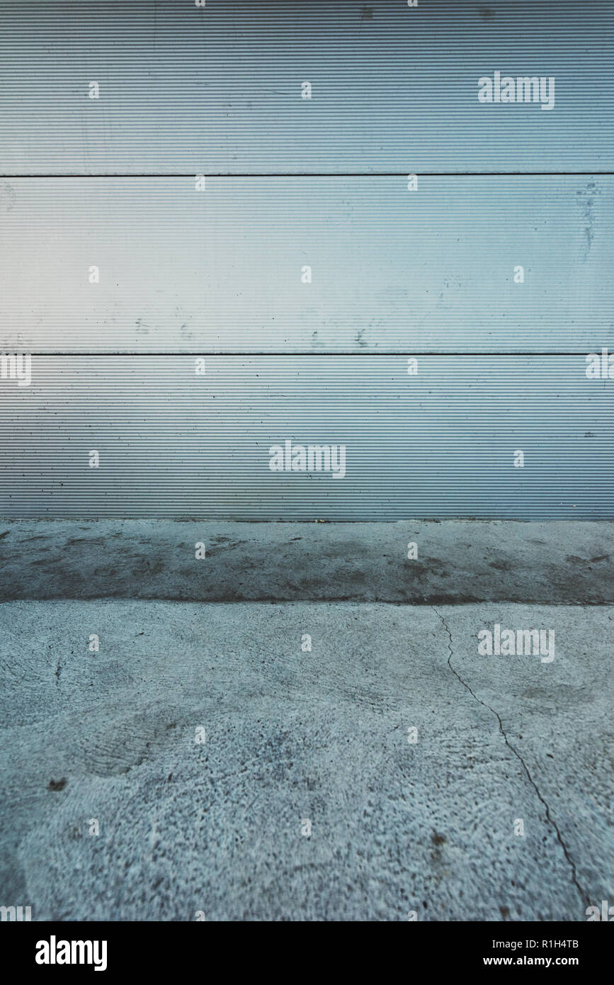 Industrial metal flooring hi-res stock photography and images - Alamy