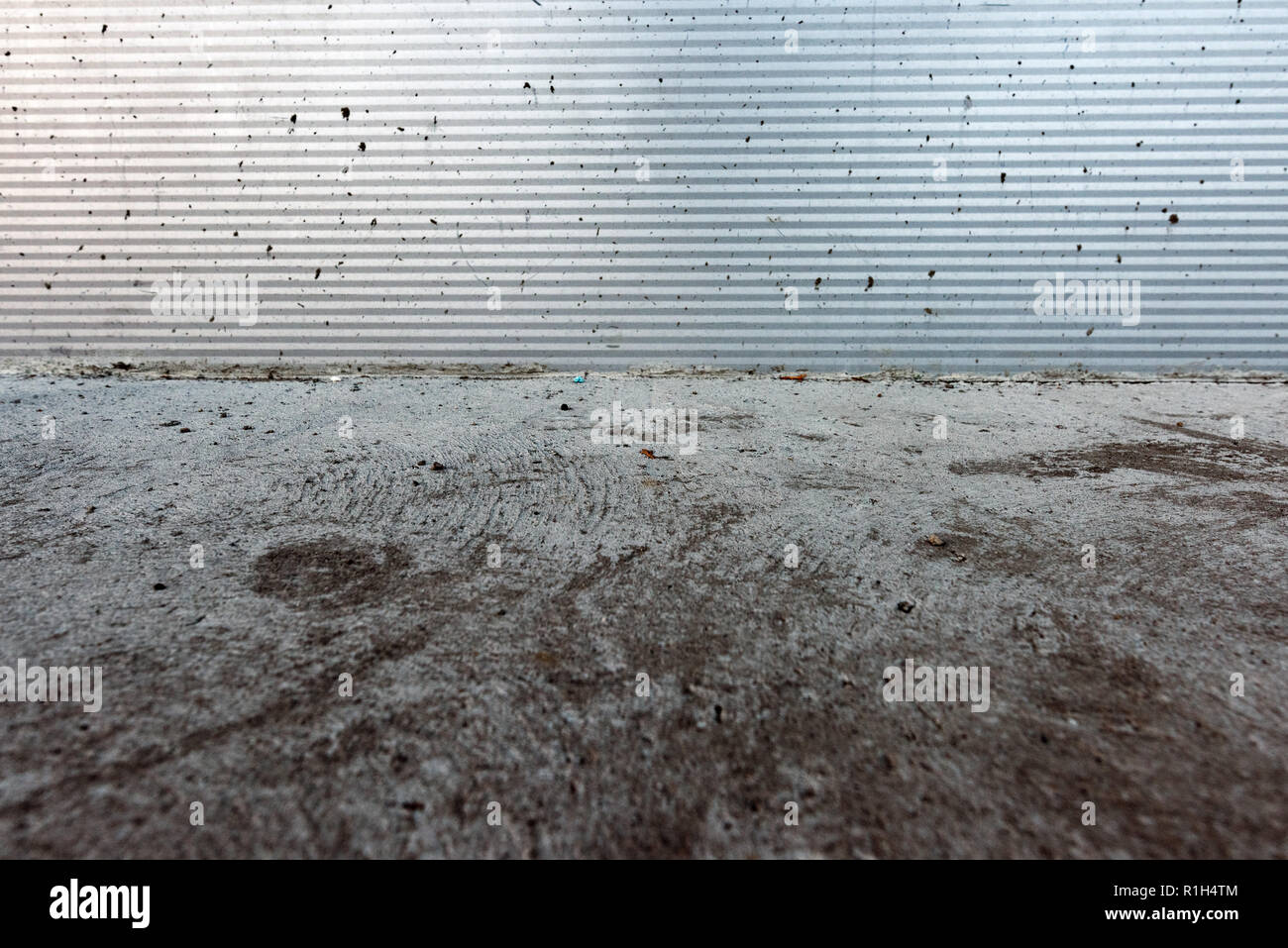 Industrial metal flooring hi-res stock photography and images - Alamy