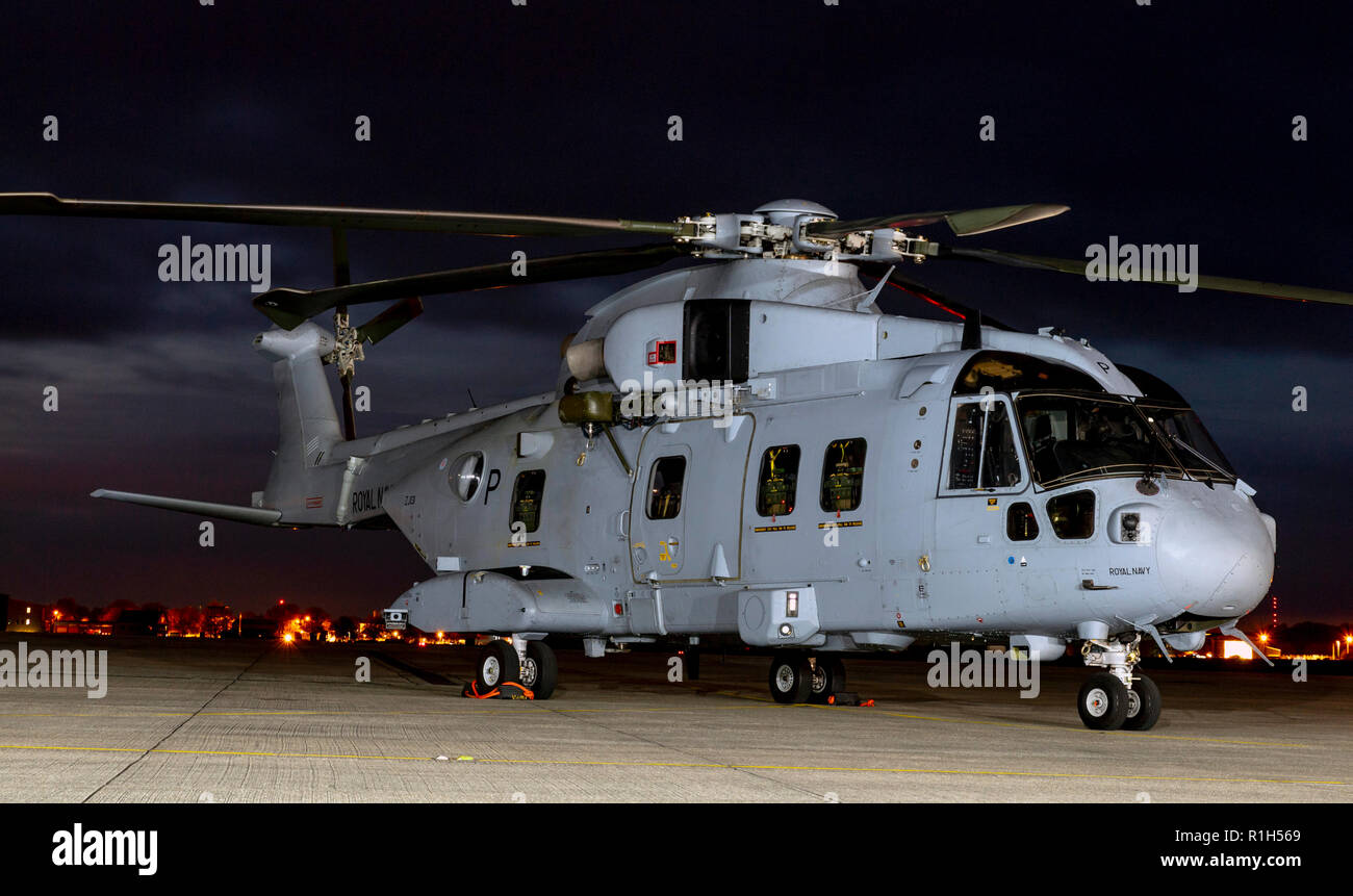 Merlin mk4 commando helicopter hi-res stock photography and images - Alamy