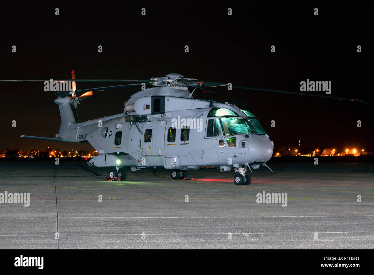 Merlin mk4 commando helicopter hi-res stock photography and images - Alamy