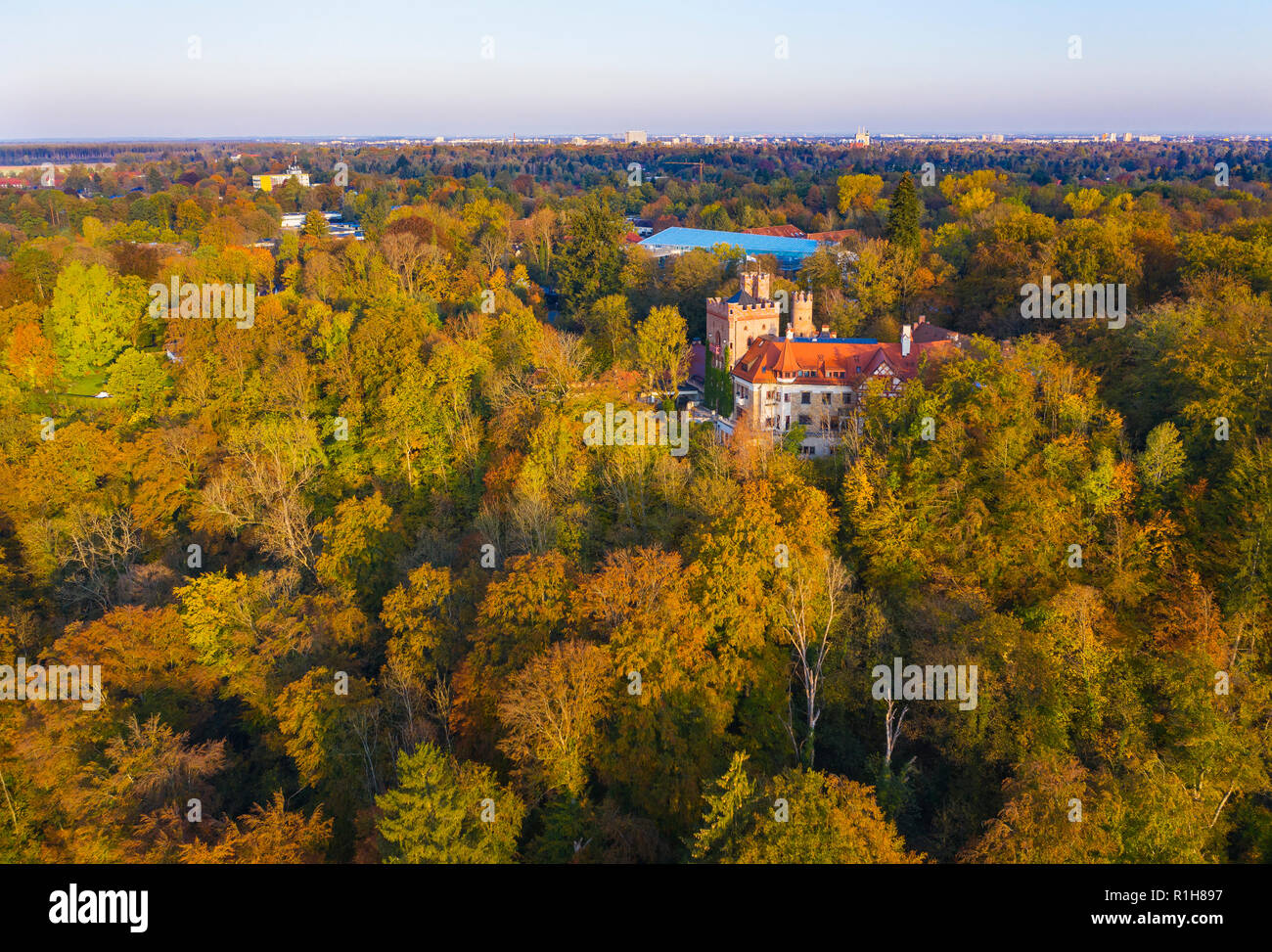 Schwaneck castle in pullach in the isar valley hi-res stock photography ...