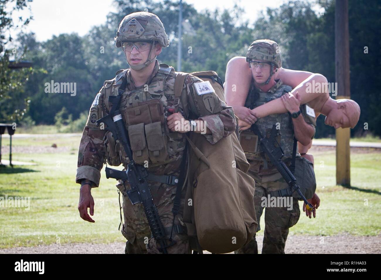 Sgt. James Culligan and Sgt. Nathan Davis, Airborne Ranger Training ...