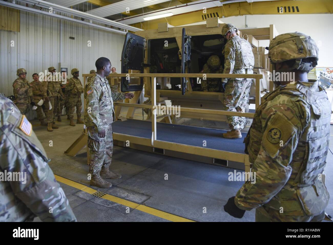 U.S. Soldiers assigned to Bravo Troop, Regimental Support Squadron, 2nd ...