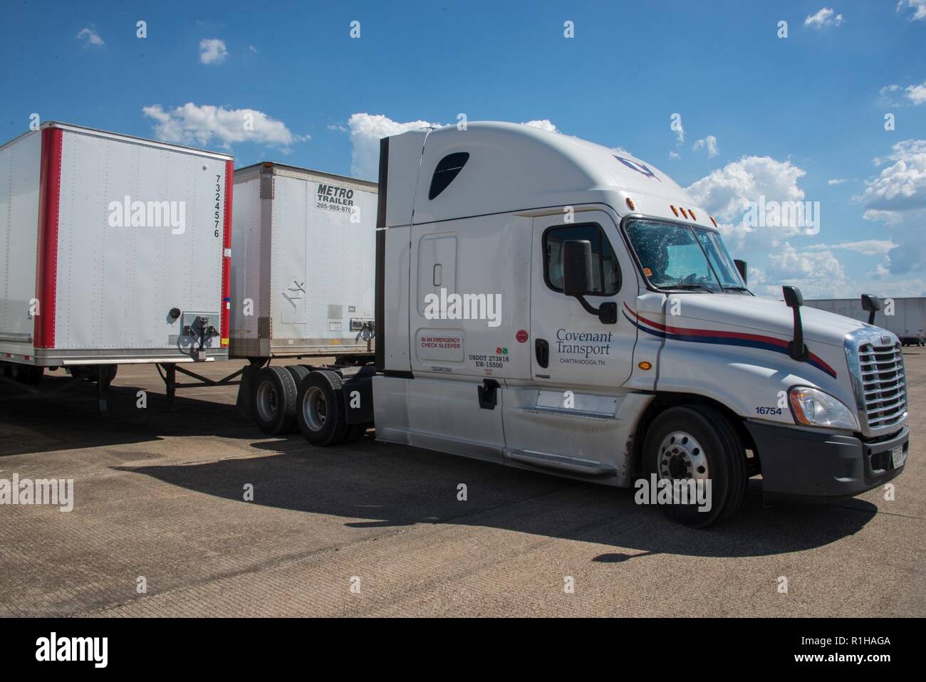 Emergency response trailers hi-res stock photography and images - Alamy