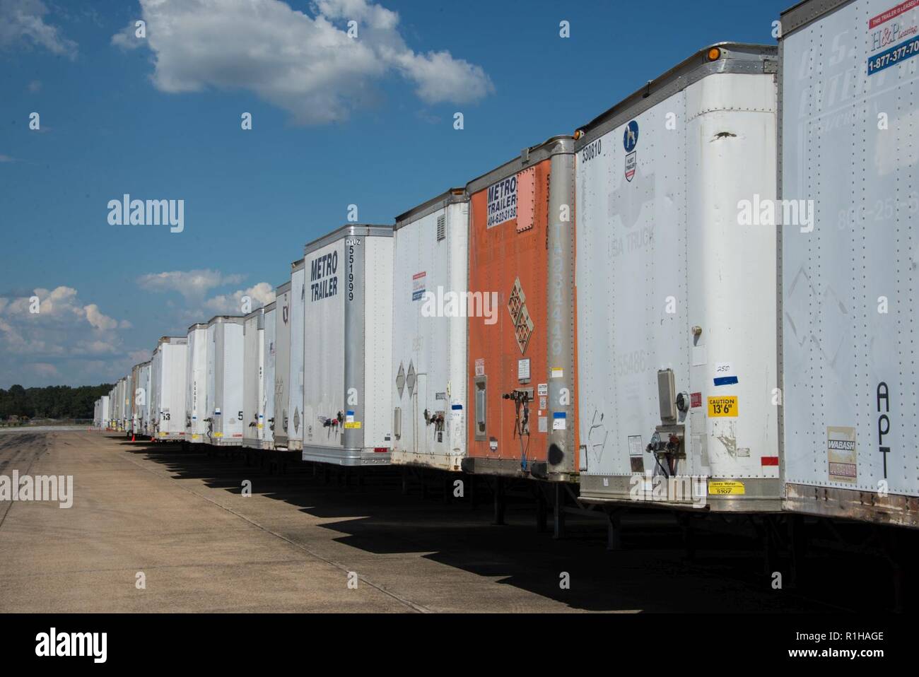 Emergency response trailers hi-res stock photography and images - Alamy