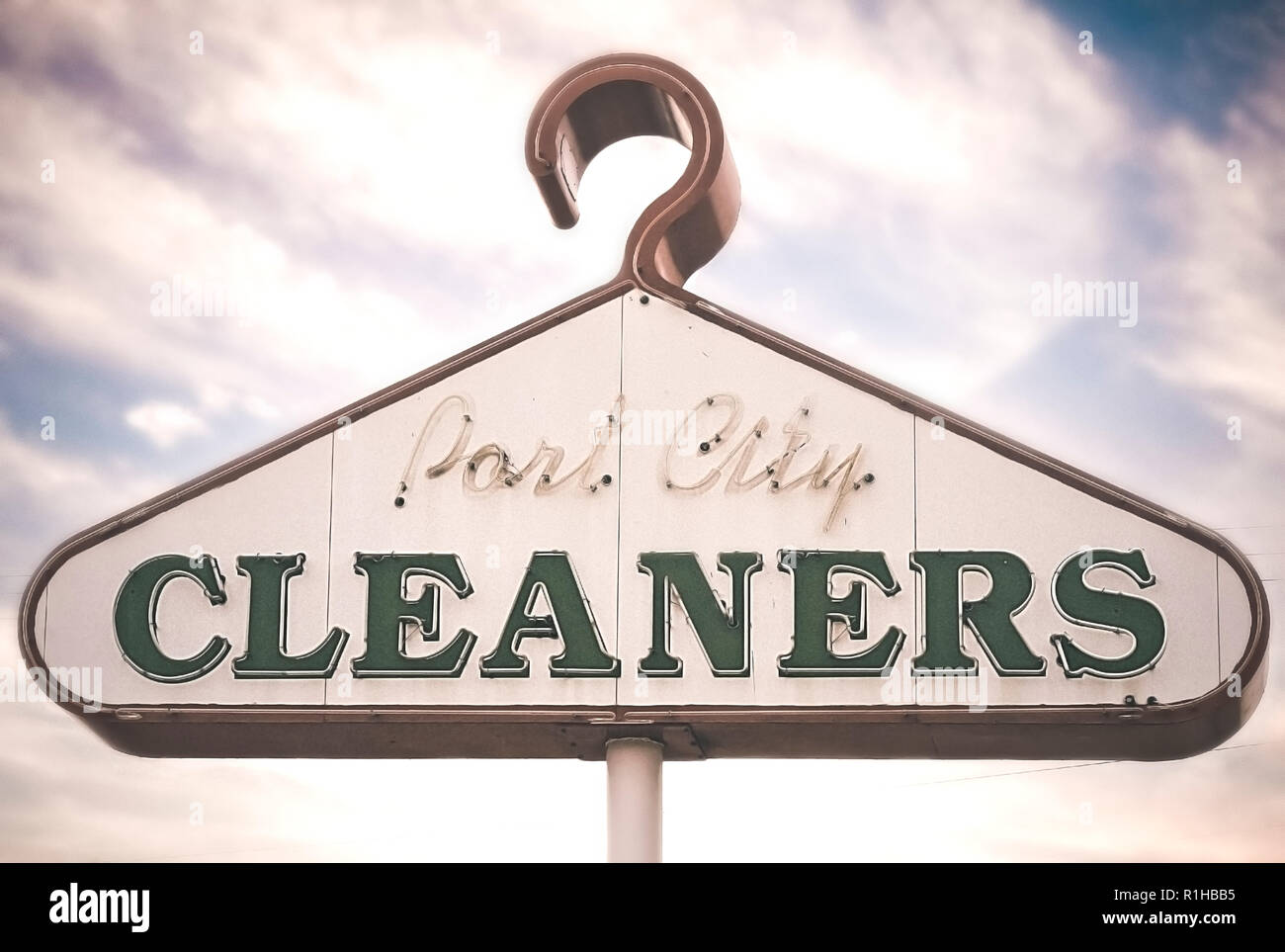 Laundry sign hi-res stock photography and images - Alamy