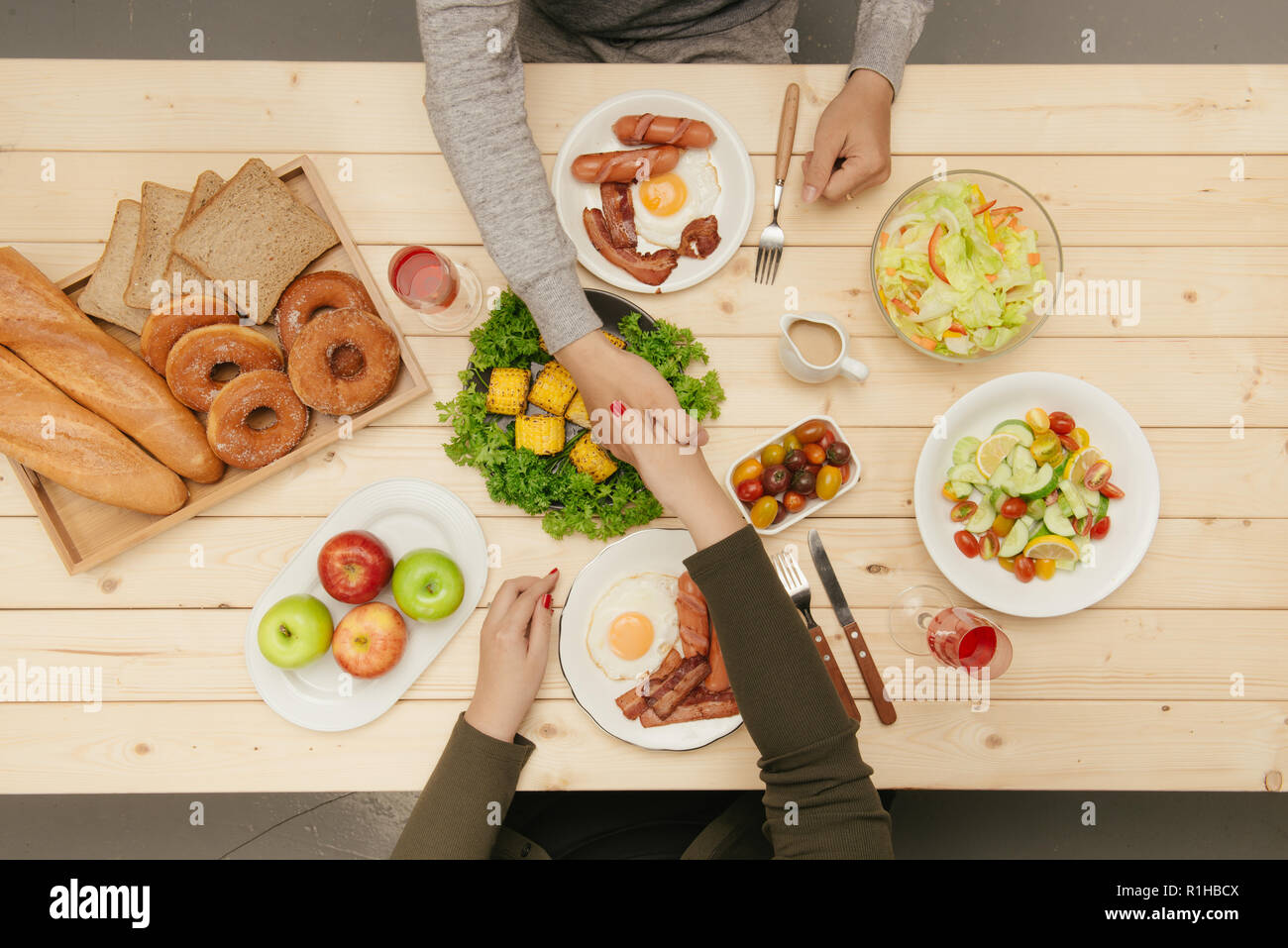 Two people having dinner hi-res stock photography and images - Alamy