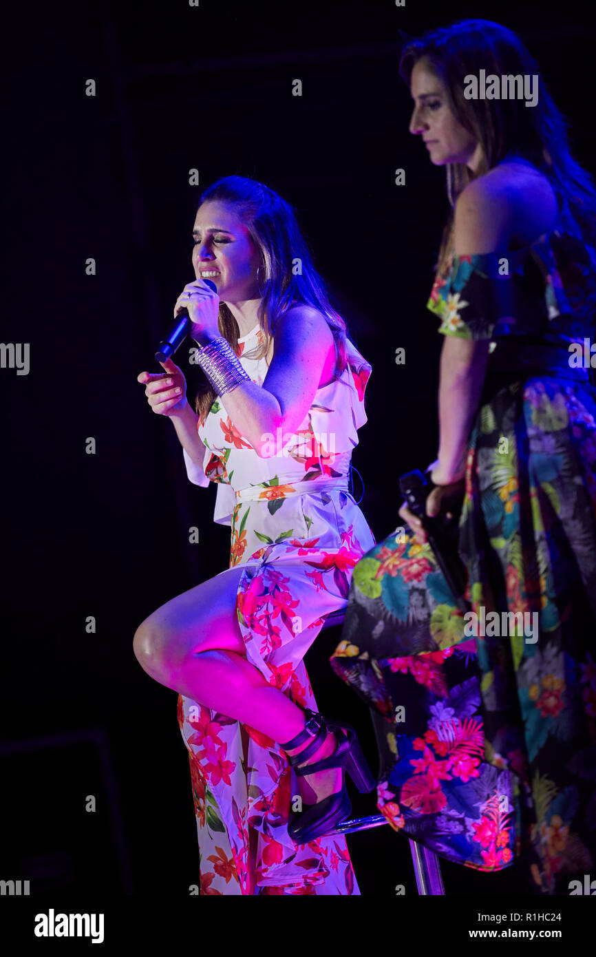 Cantante actriz estrella hi-res stock photography and images - Alamy