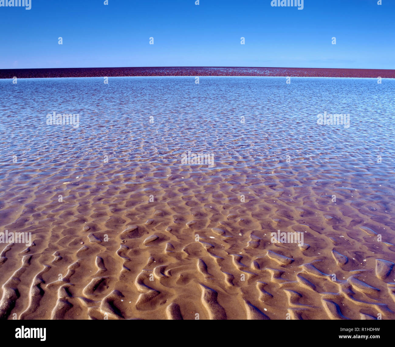 Sand patterns hi-res stock photography and images - Alamy