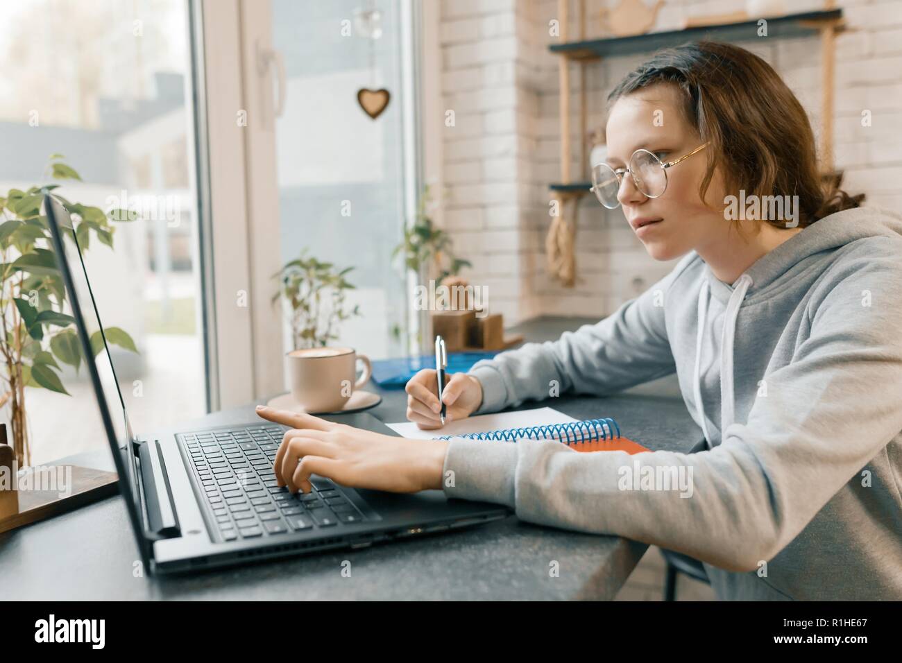 Student laptop hi-res stock photography and images - Alamy