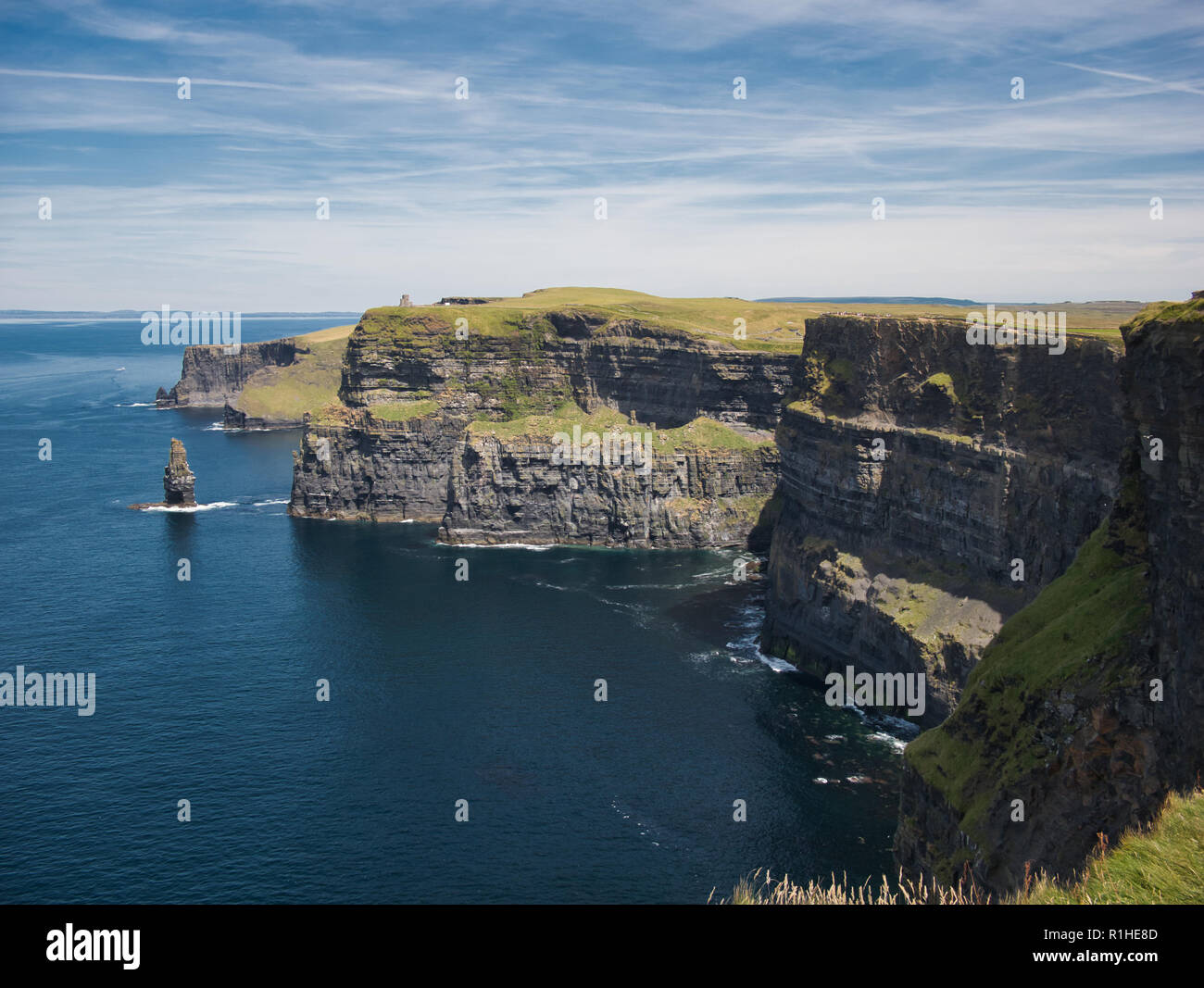 Waves cliffs of moher hi-res stock photography and images - Alamy
