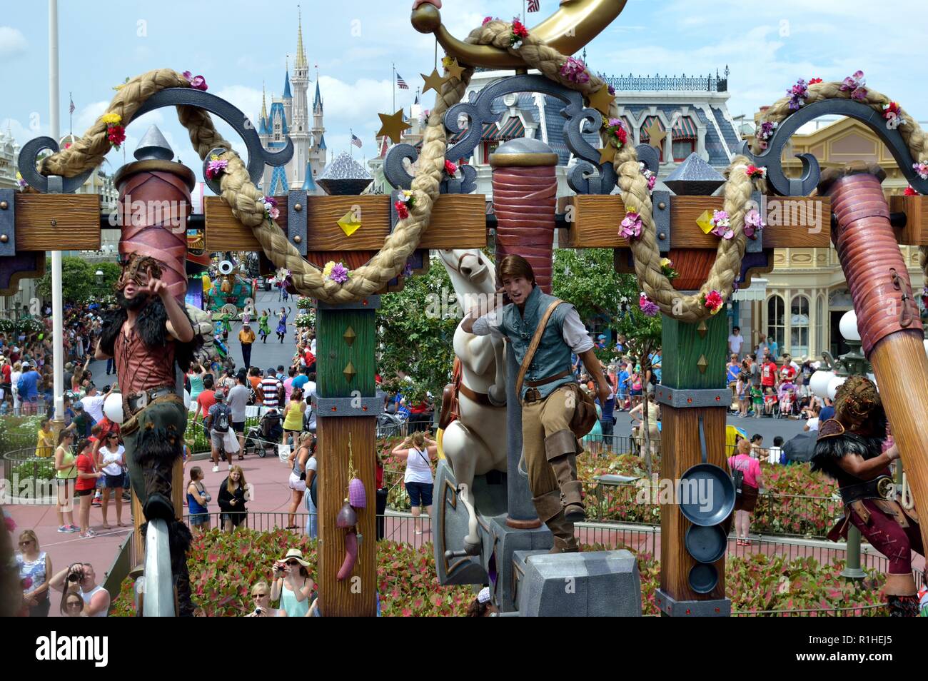 Disney parade hi-res stock photography and images - Alamy