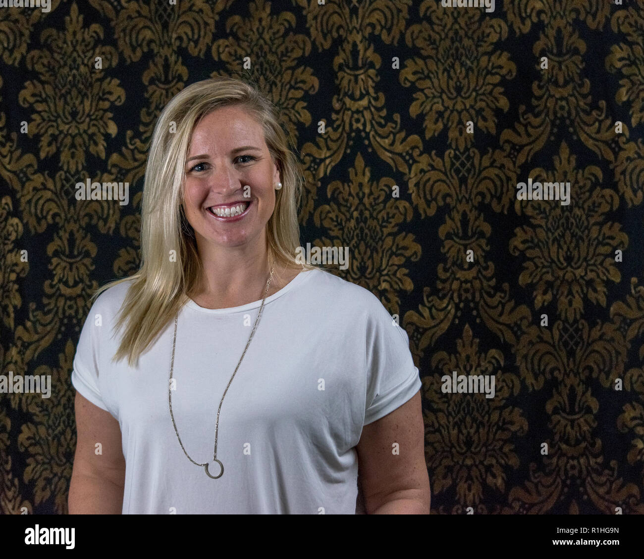 Female model posing for shoot hi-res stock photography and images - Alamy