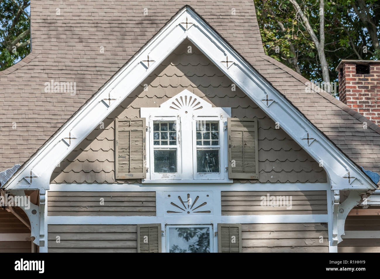 Gingerbread trim hi-res stock photography and images - Alamy