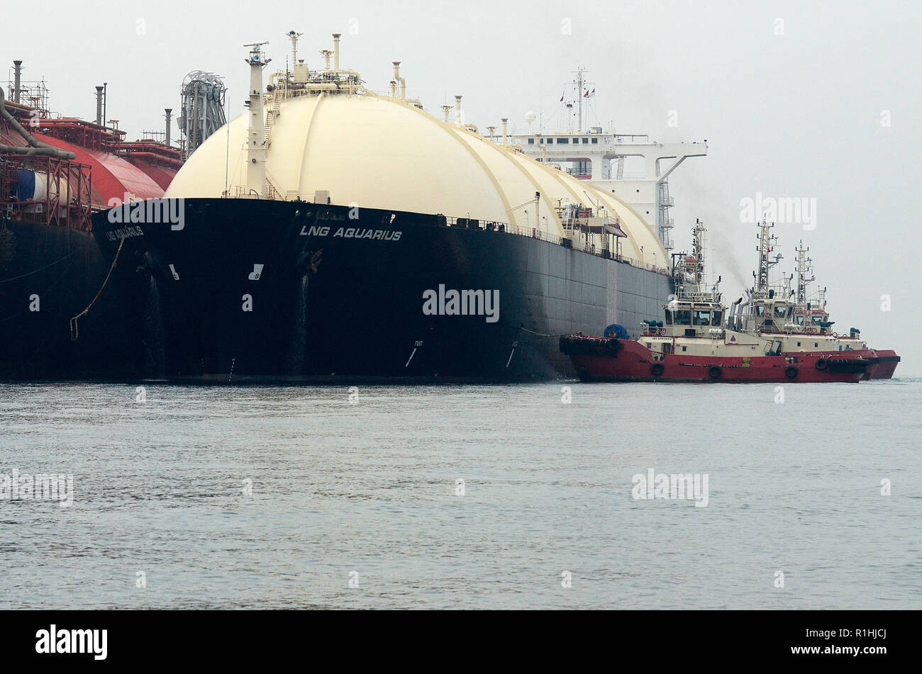 LNG tanker Stock Photo - Alamy LNG tanker Stock Photo - Alamy