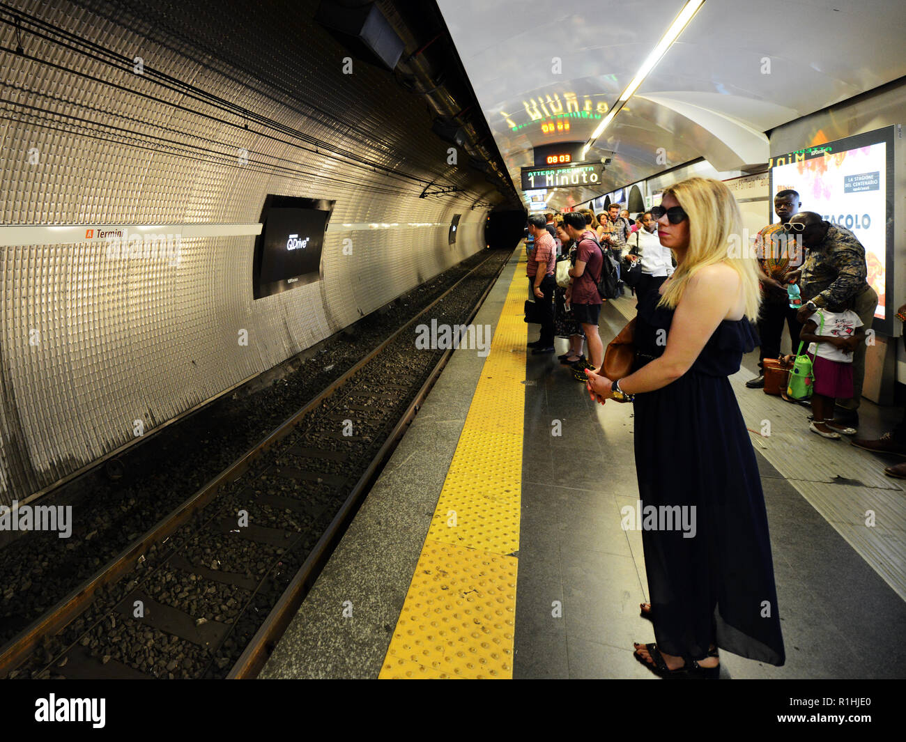 Passengers train italy hi-res stock photography and images - Alamy