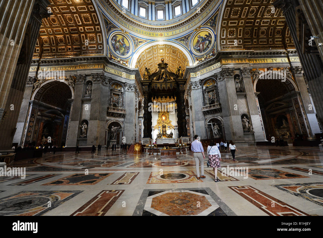 The beautiful interior of the Saint Peter's Basilica in the Vatican ...