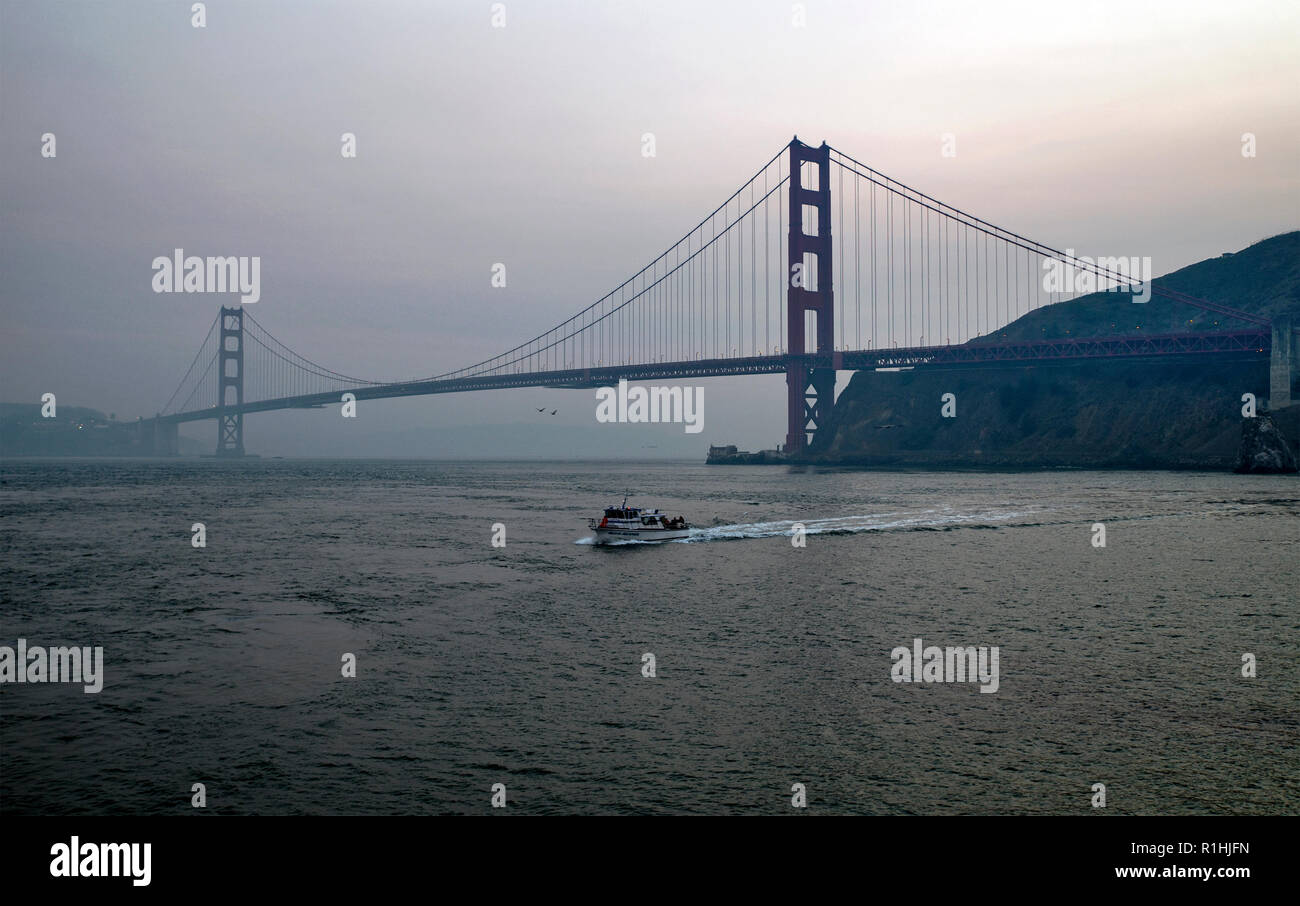 Smoky haze from forest hi-res stock photography and images - Alamy