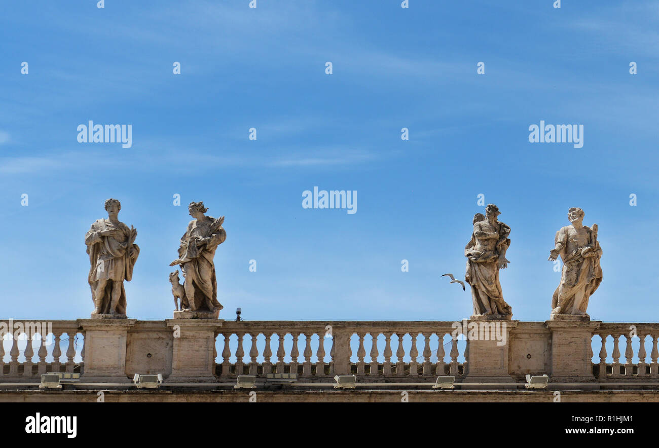 Statues apostles st peter basilica hi-res stock photography and images ...