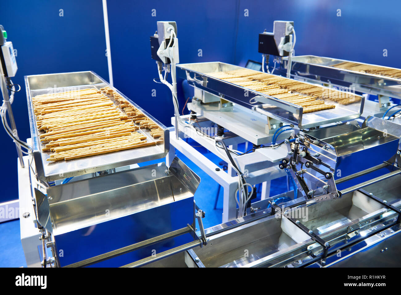 Filling machine hi-res stock photography and images - Alamy