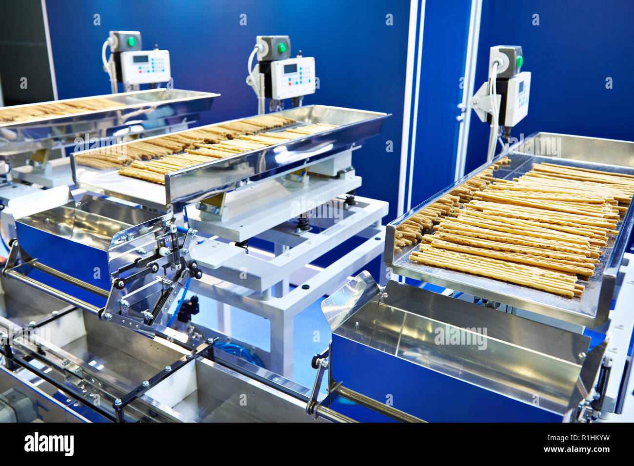 Filling machine for dry food products Stock Photo - Alamy