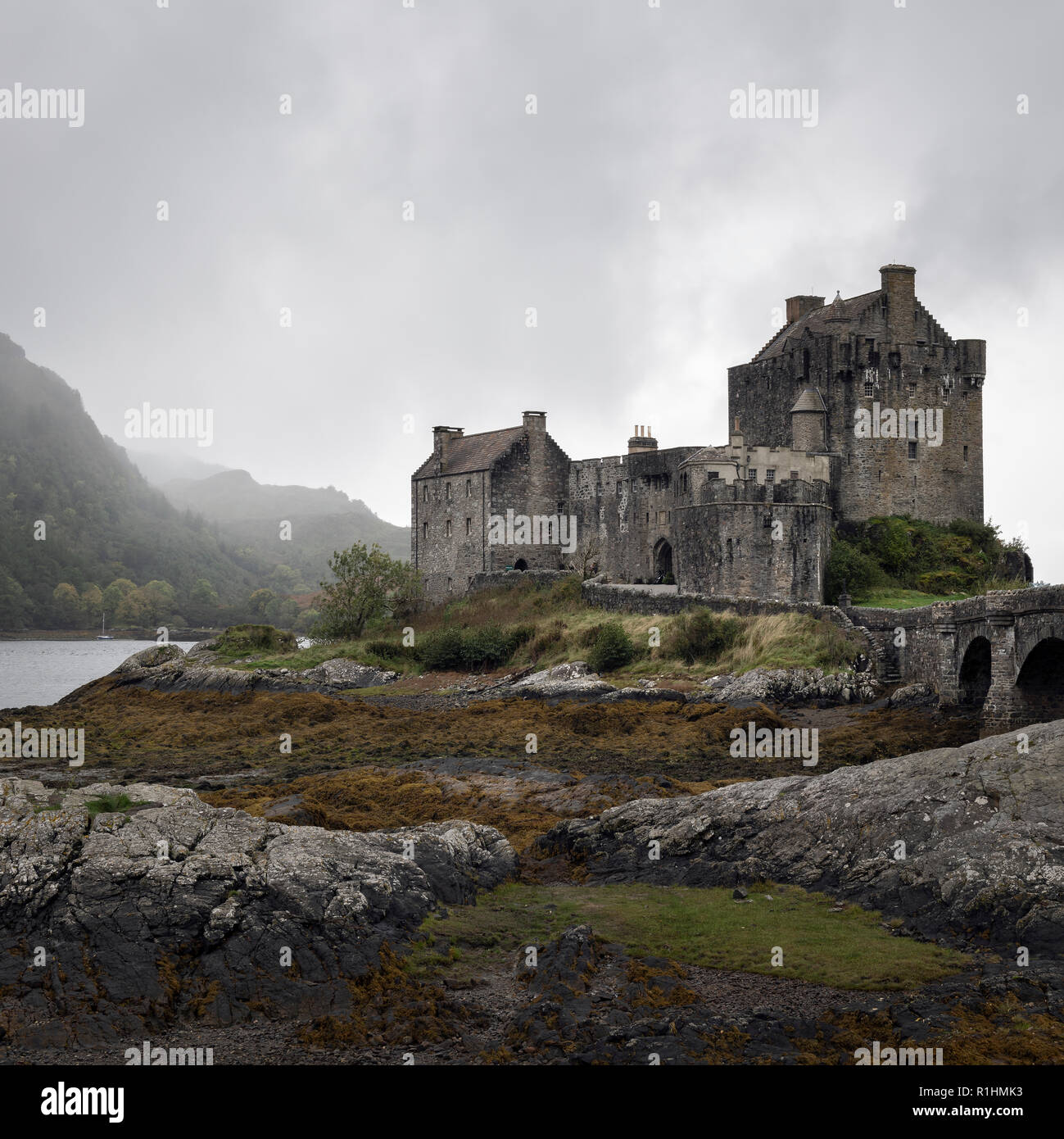 Eilean Donan Castle Stock Photo - Alamy
