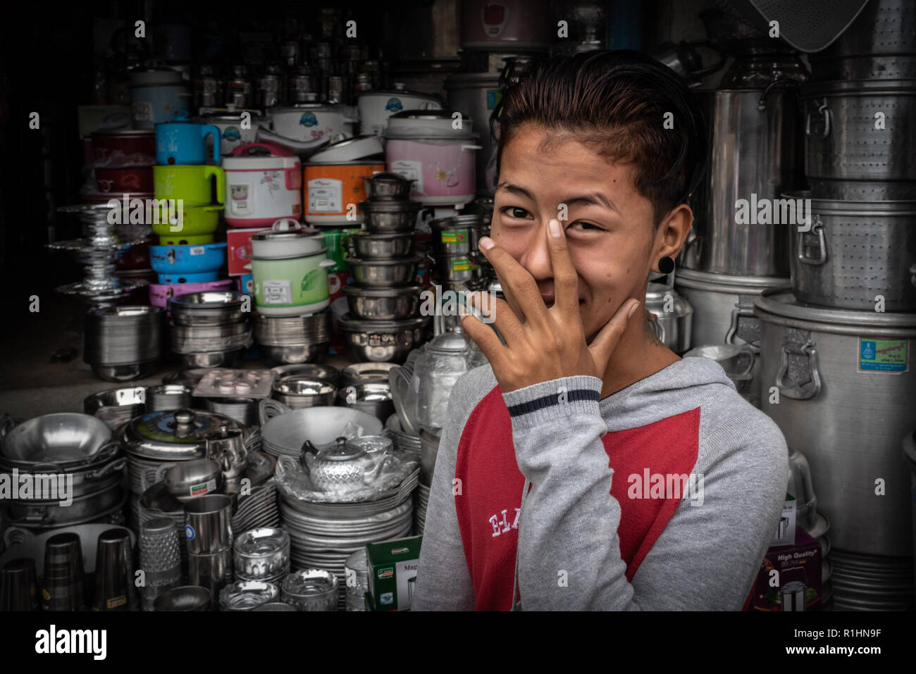 Burmese man smiling at the camera hi-res stock photography and images ...