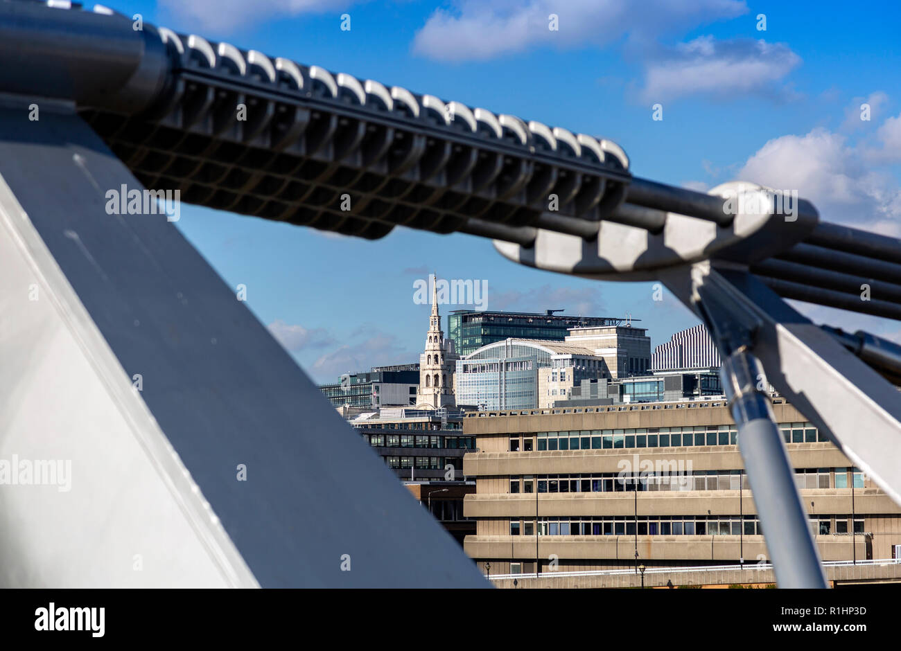Looking through the support structure of the Millennium Bridge in ...
