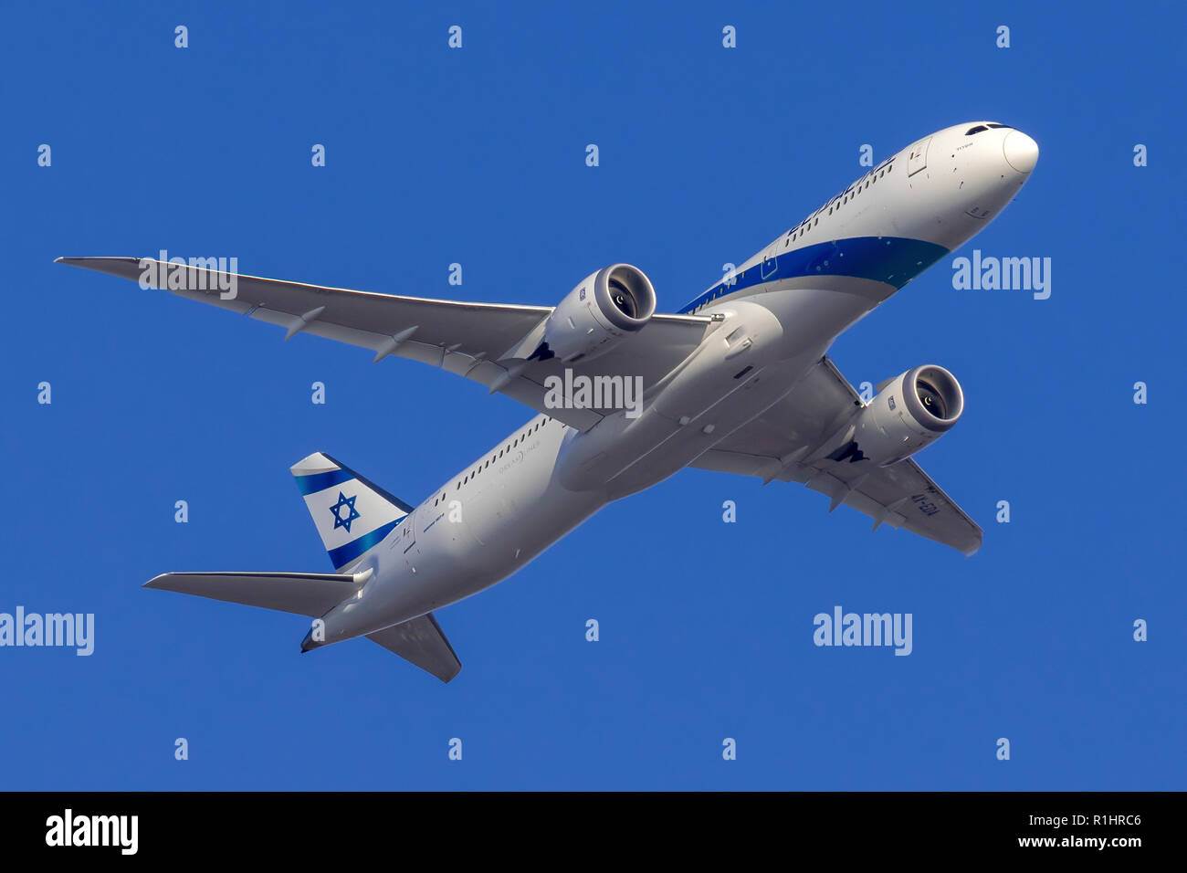 El Al Boeing 787-9 Dreamliner Photographed at Ben-Gurion Airport ...