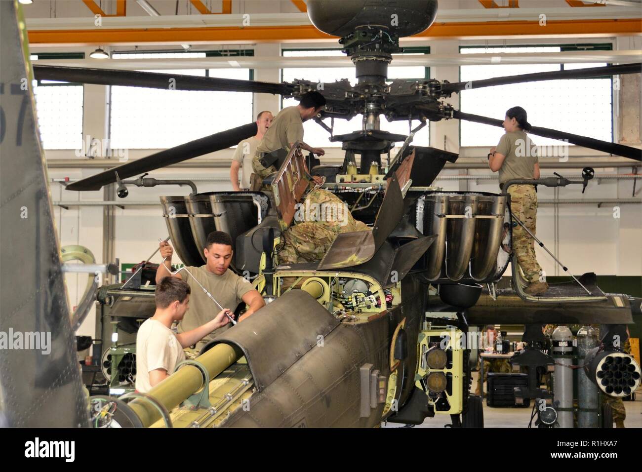 U.S. Soldiers assigned to Company D, 1st Battalion, 3rd Aviation ...