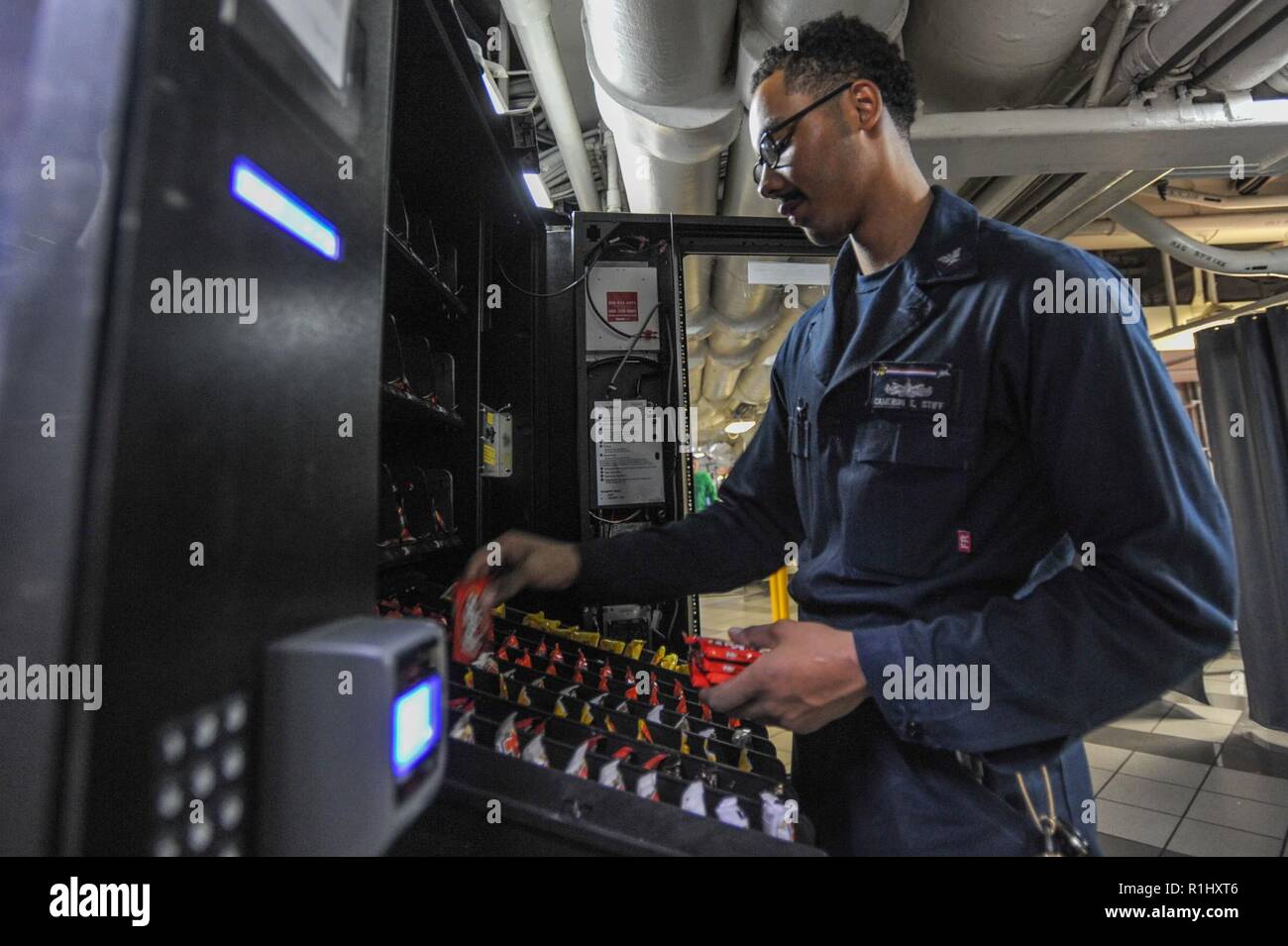 PHILIPPINE SEA (September 21, 2018) Ship's Serviceman 3rd Class Cameron ...