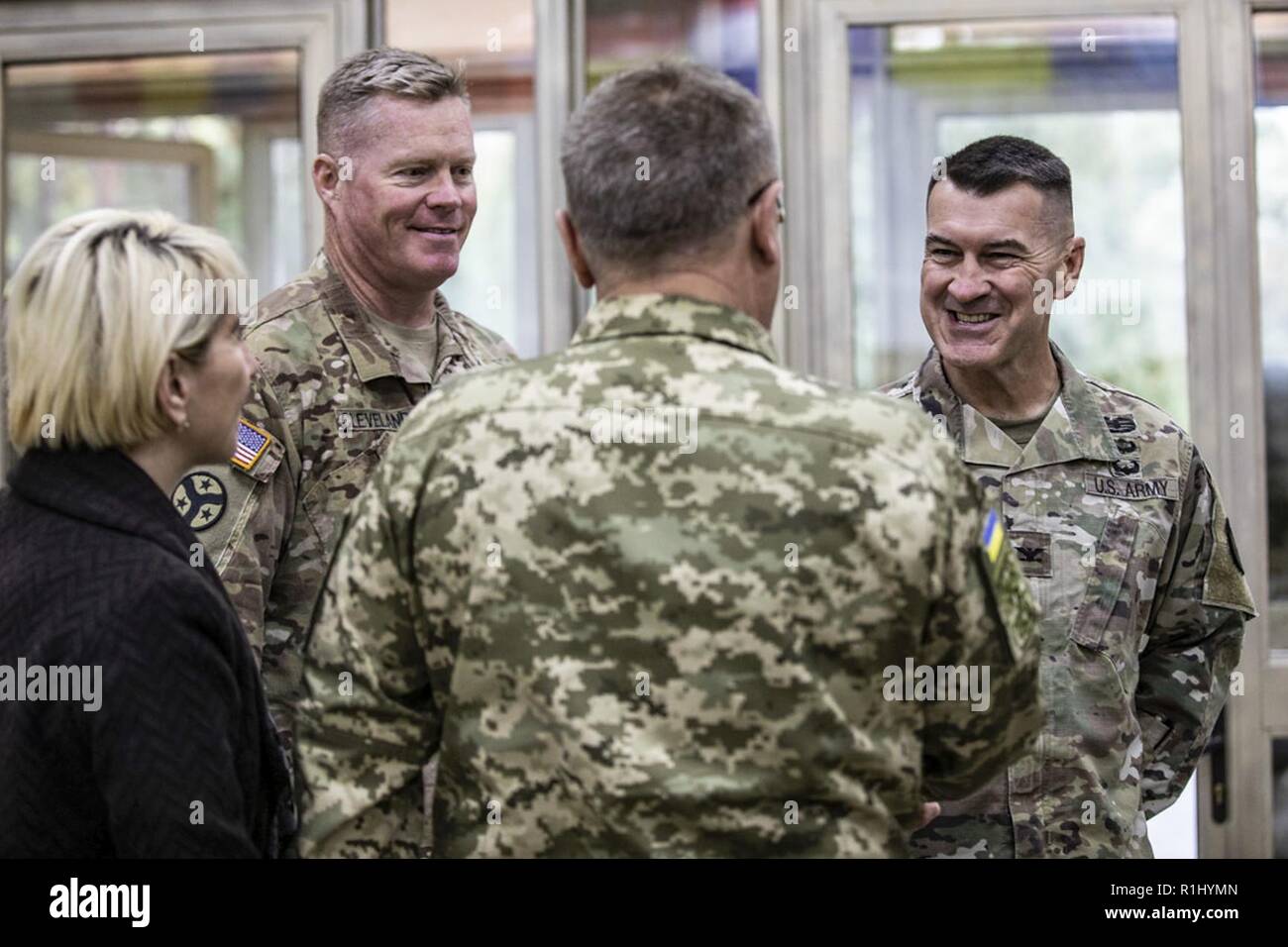 Col. Jimmie Cole (right) and Col. Tim Cleveland, of the Tennessee Army ...