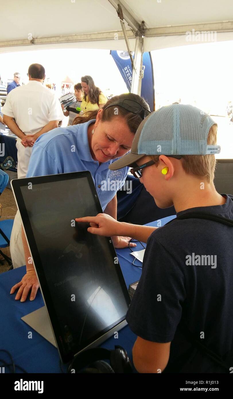 Watchstander hi-res stock photography and images - Alamy