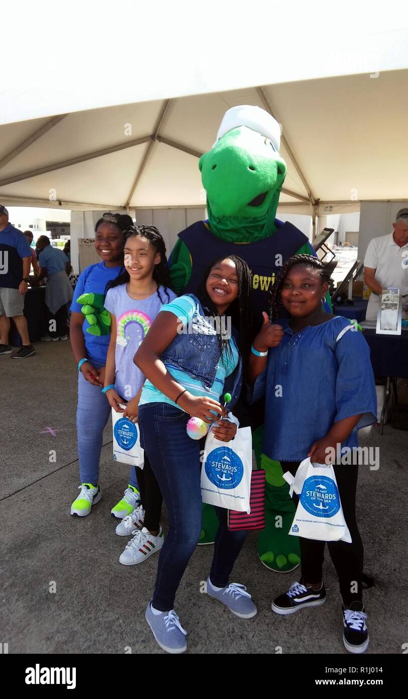 VIRGINIA BEACH, Va. (Sept. 21, 2018) Stewie, the U.S. Navy’s ...