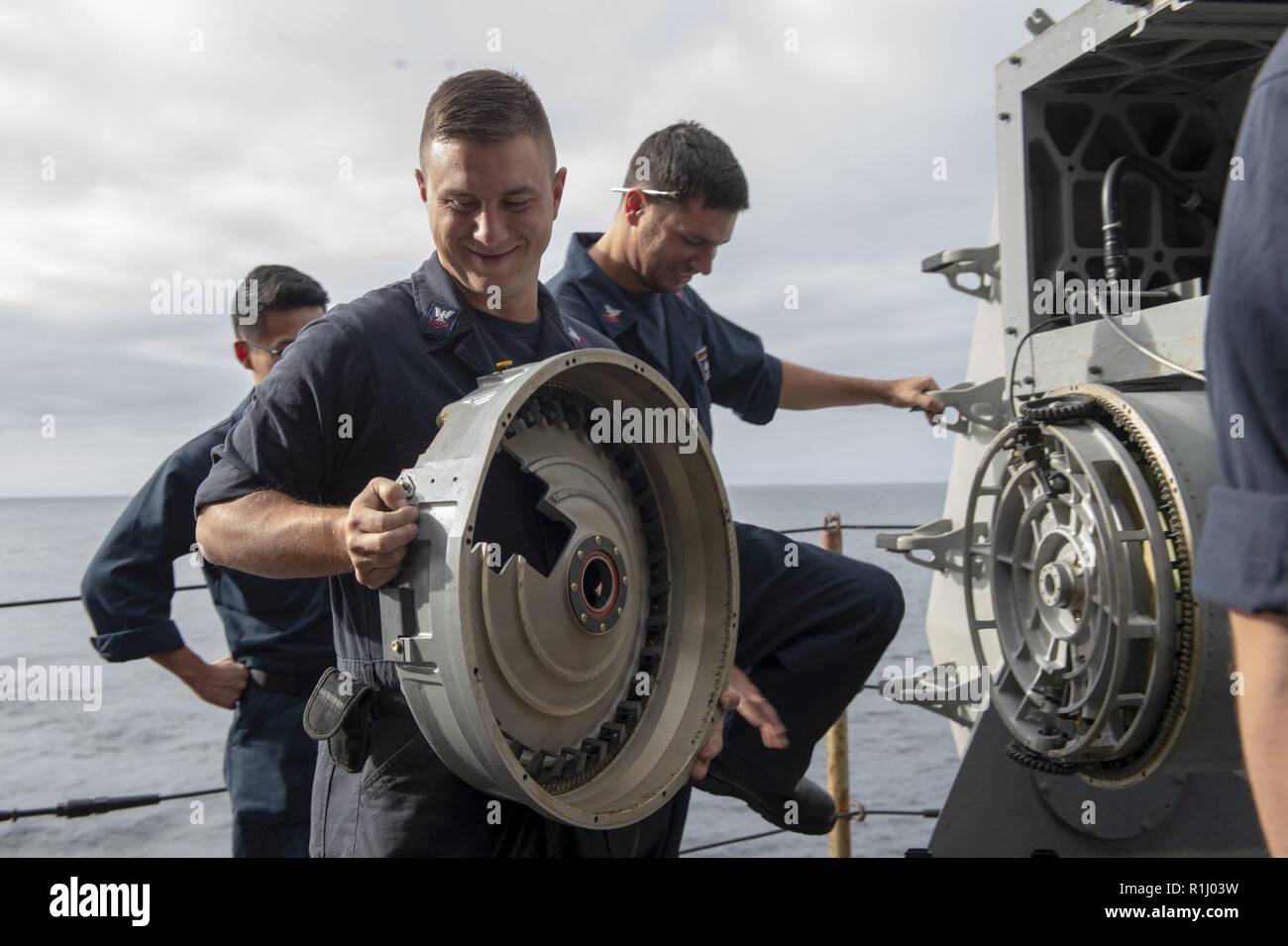 PACIFIC OCEAN (Sept. 23, 2018) Fire Controlman 2nd Class Benjamin ...