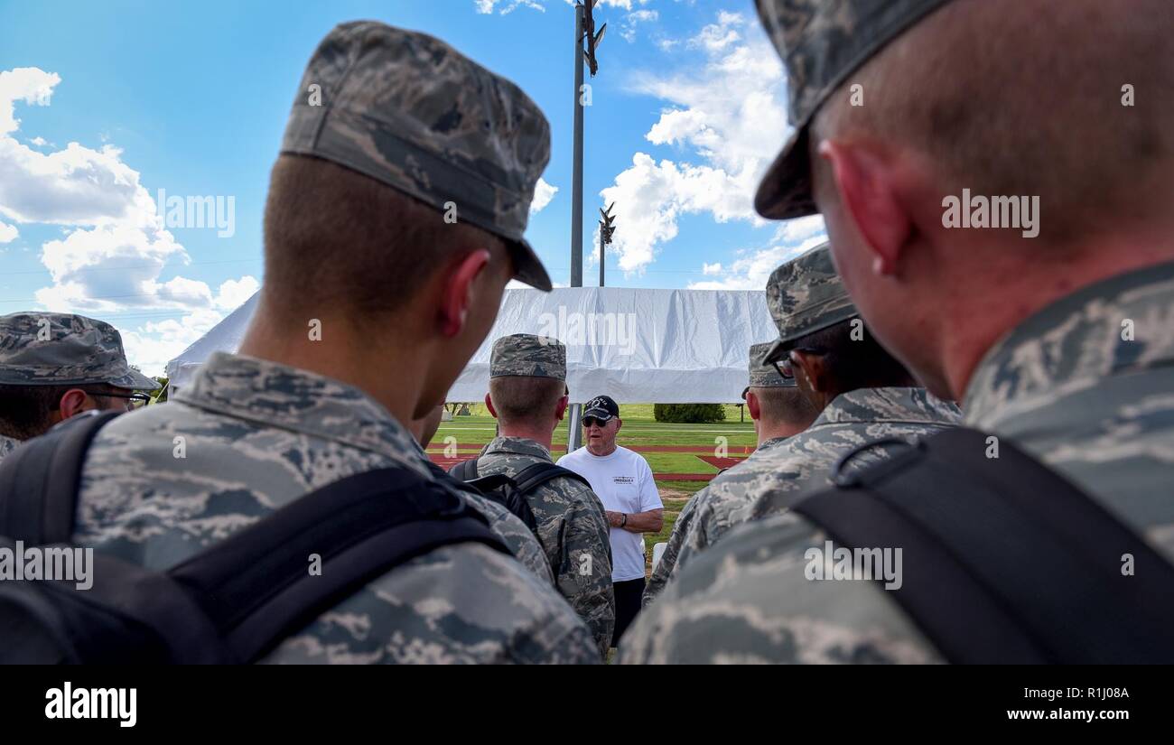 Vietnam War POW and retired Air Force Lt. Col. John Yuill speaks to ...