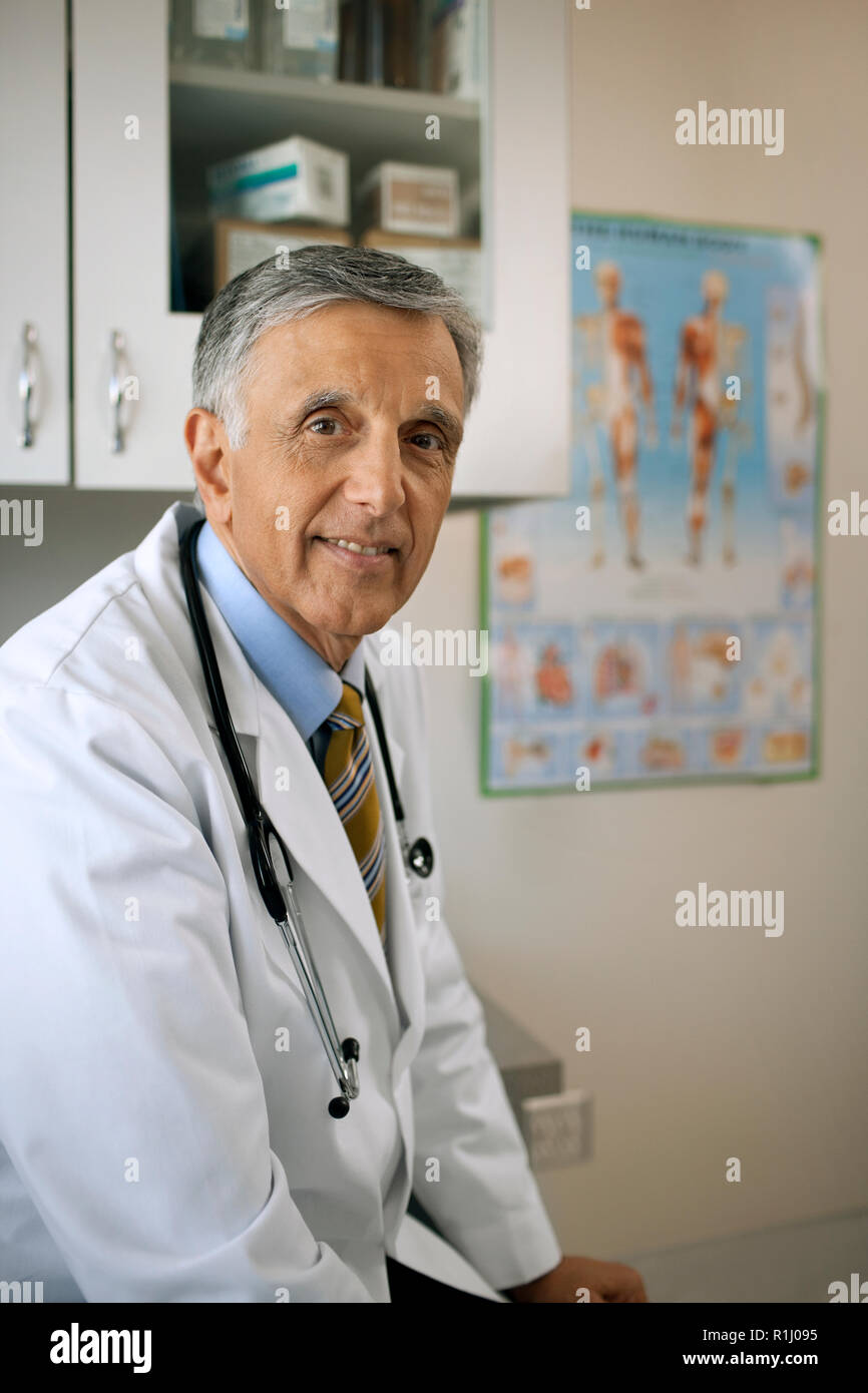Old portraits of doctors hi-res stock photography and images - Alamy