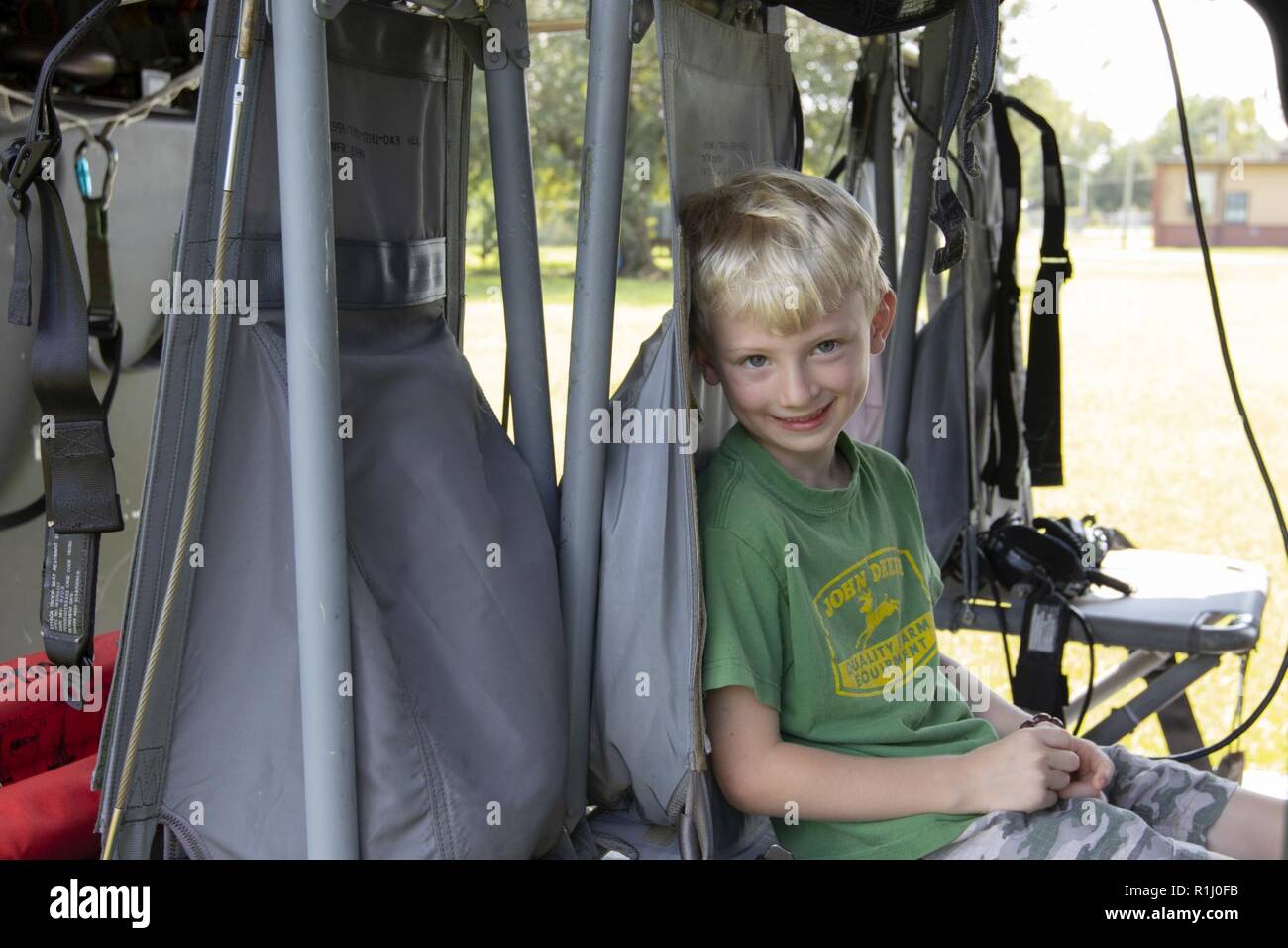 Grover Williamson, 5, tours a 1st Battalion, 207th Aviation Regiment ...