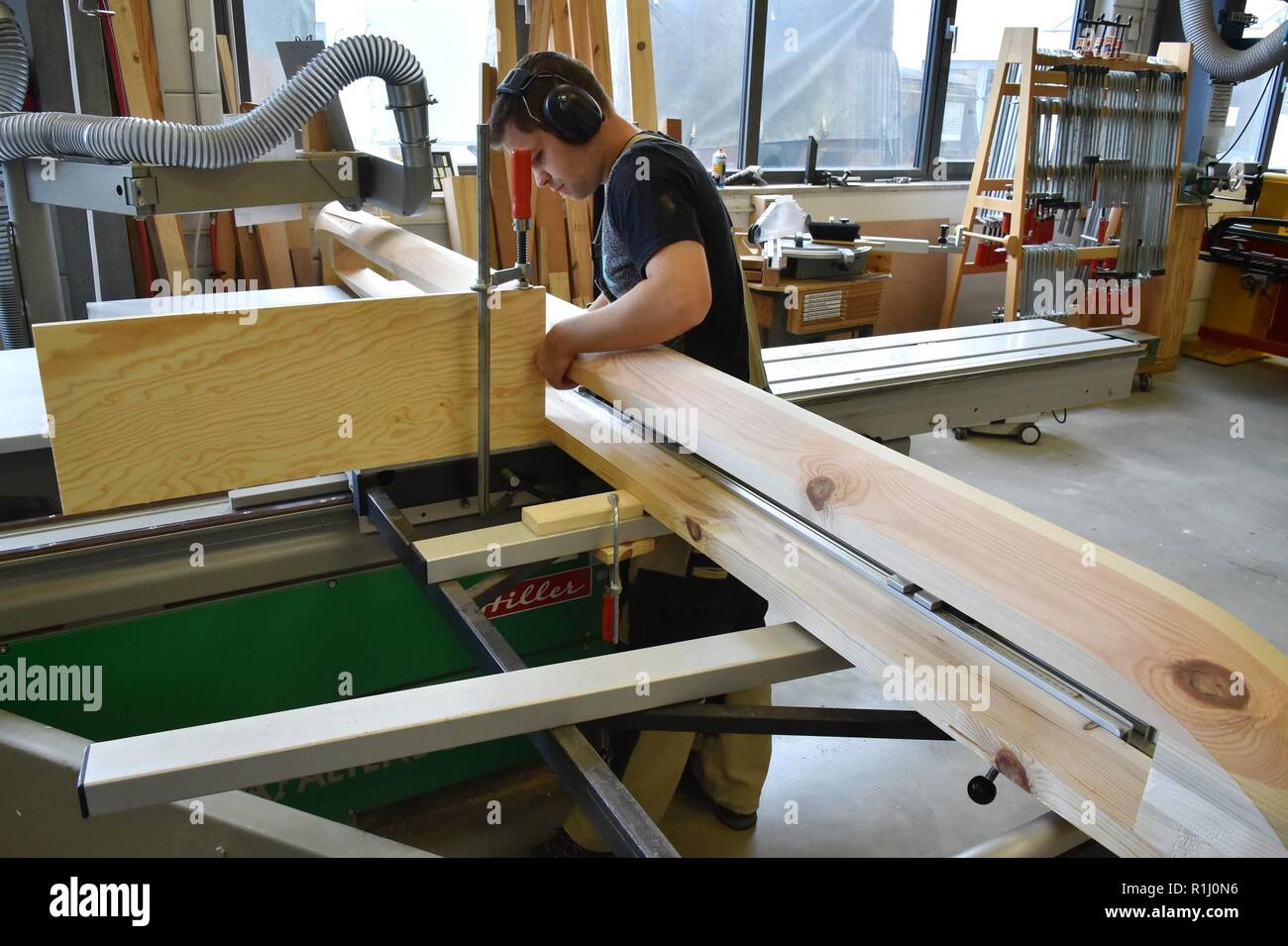 The Training Support Activity Europe’s Training Aid Production Center ...