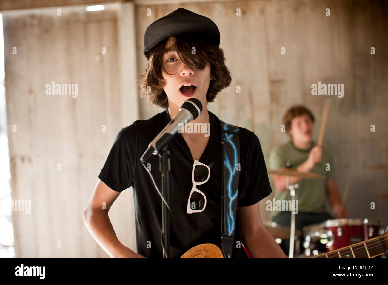 Teenage Band Garage High Resolution Stock Photography and Images - Alamy