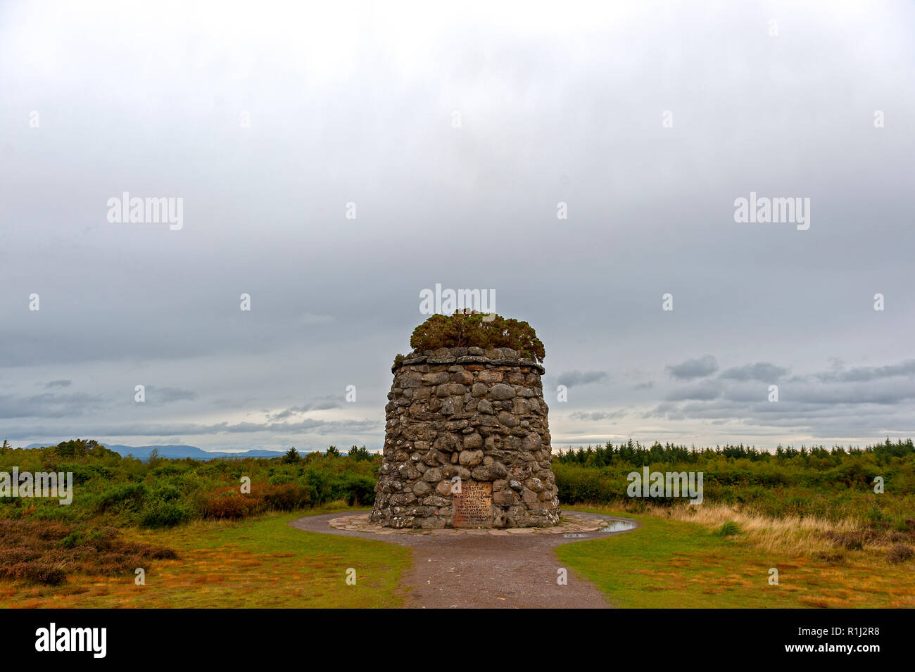 Culloden battlefield memorial cairn hi-res stock photography and images ...