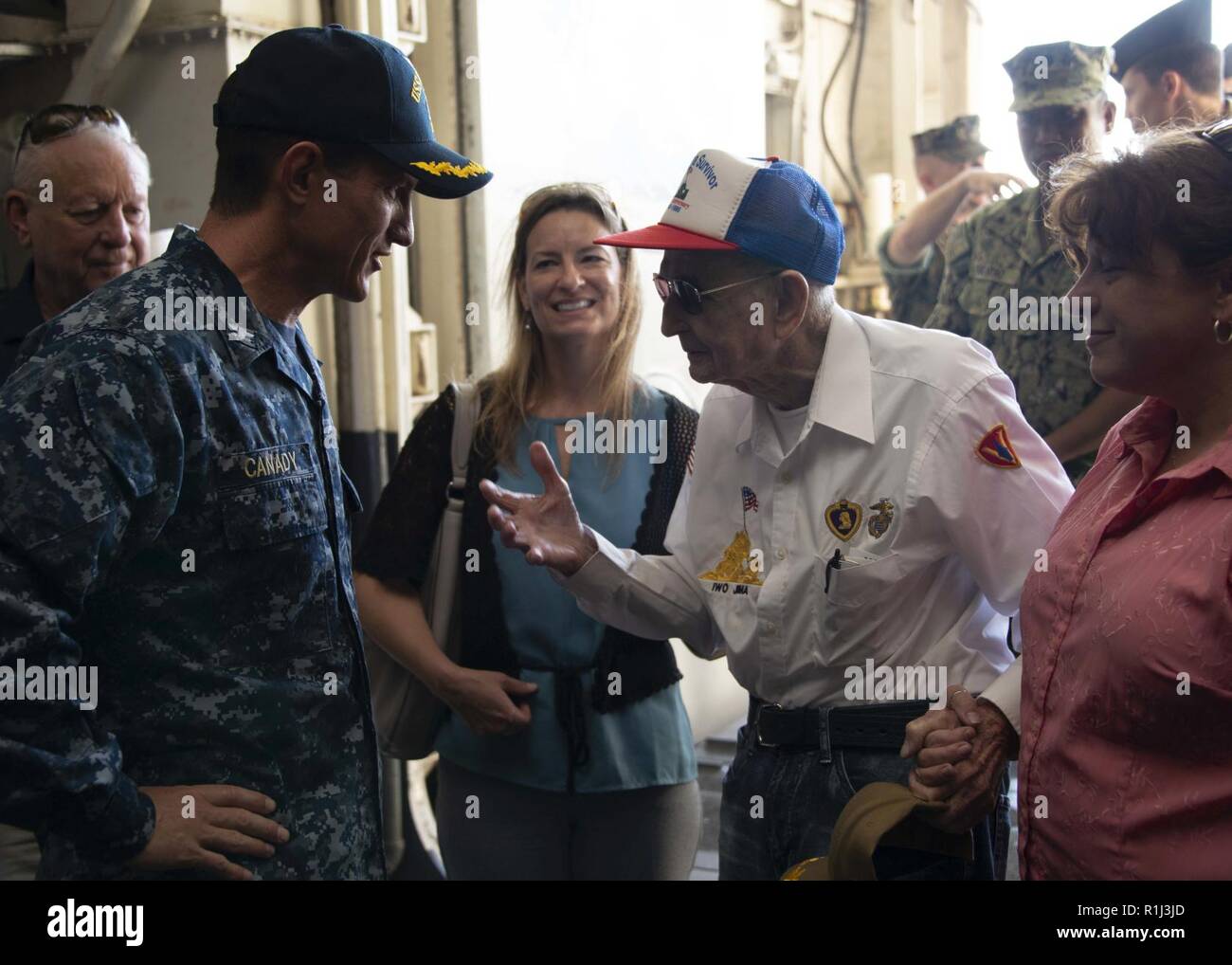 Battle of iwo jima ship hi-res stock photography and images - Alamy
