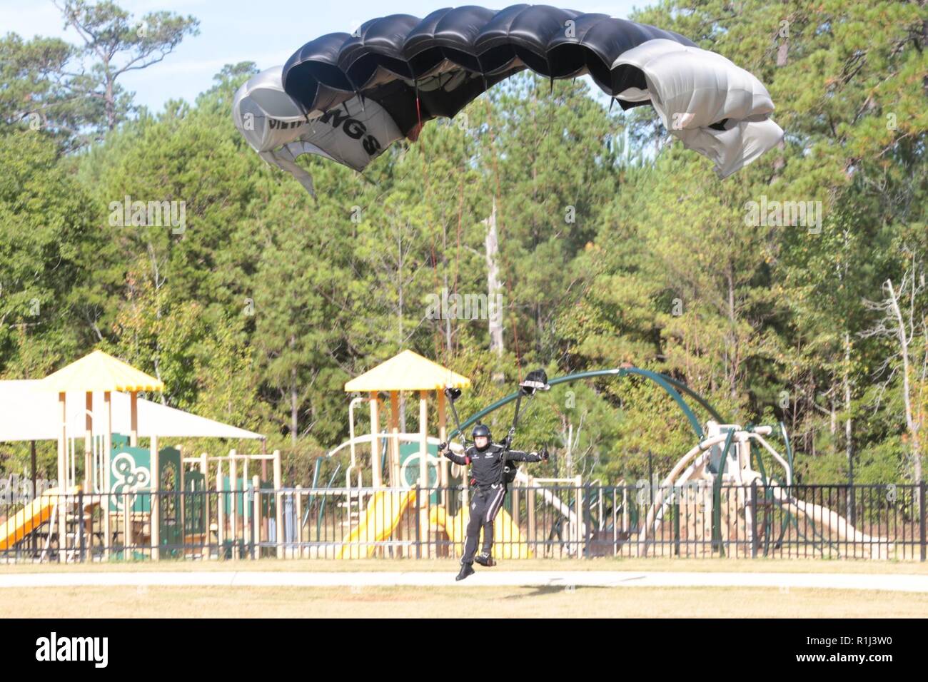 507th parachute infantry regiment hi-res stock photography and images ...