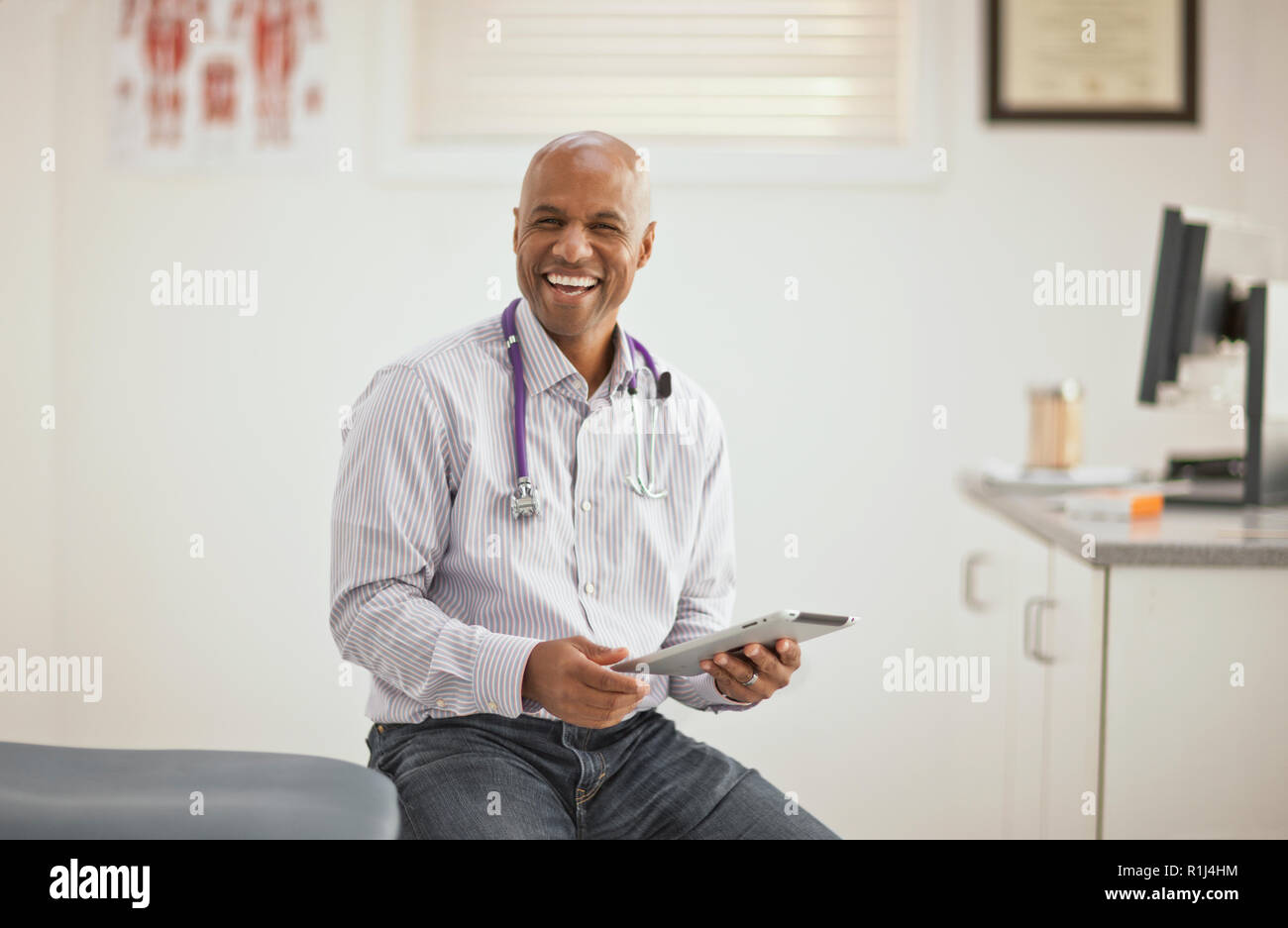 Digital health physicians hi-res stock photography and images - Alamy