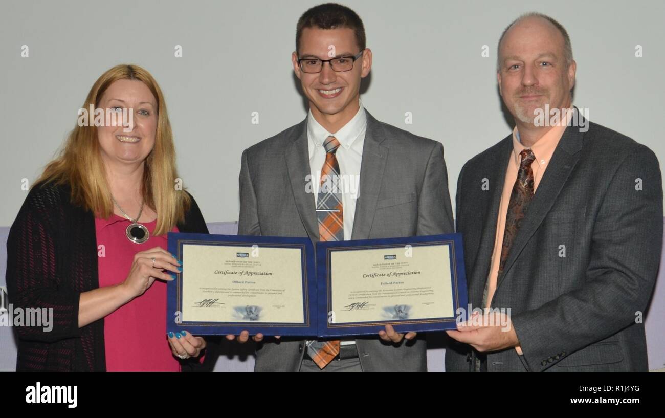 DAHLGREN, Va. (Sept. 21, 2018) – Dillard Patton receives certificates ...