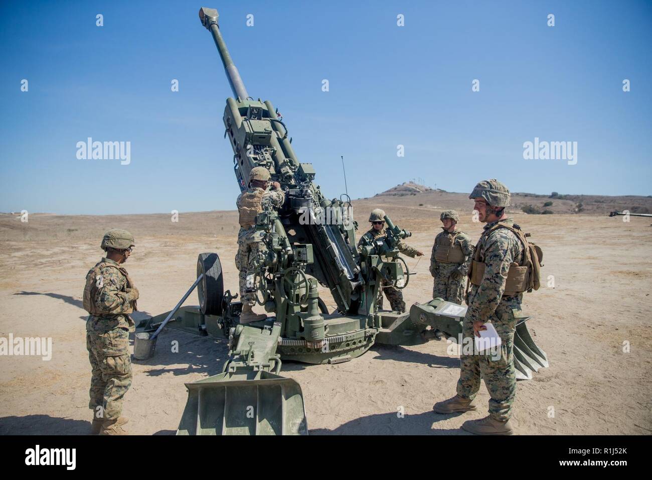 Howitzer cannon hi-res stock photography and images - Alamy