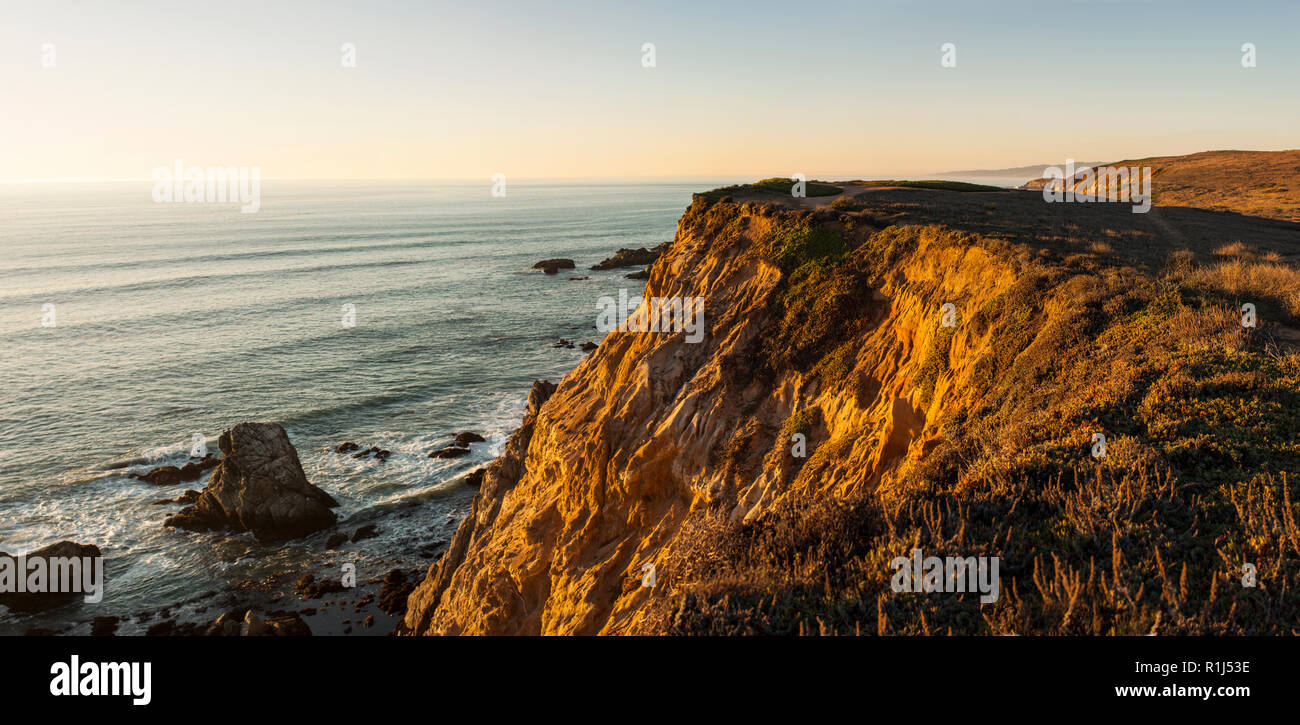 Light on rocky hi-res stock photography and images - Alamy
