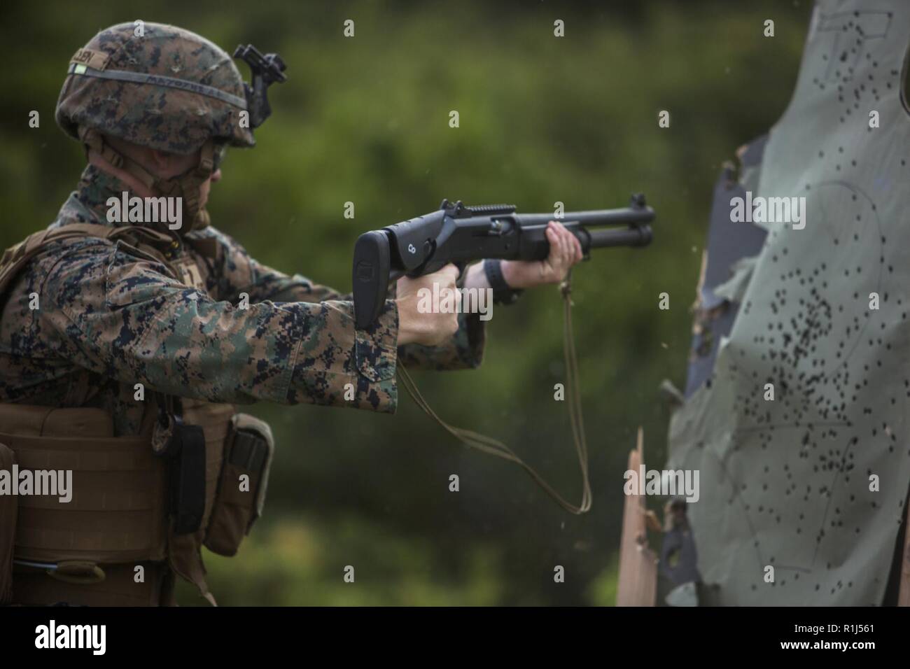 Ballistic breaching hi-res stock photography and images - Alamy